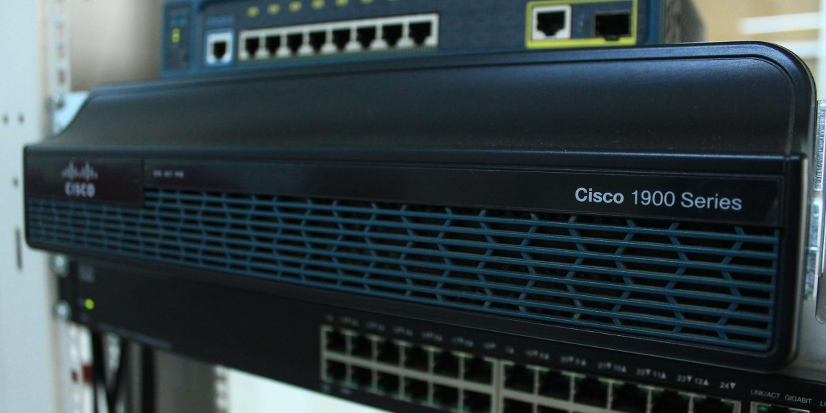 Computer Networking (ComNet) Laboratory | Lab Fakultas Ilmu Terapan