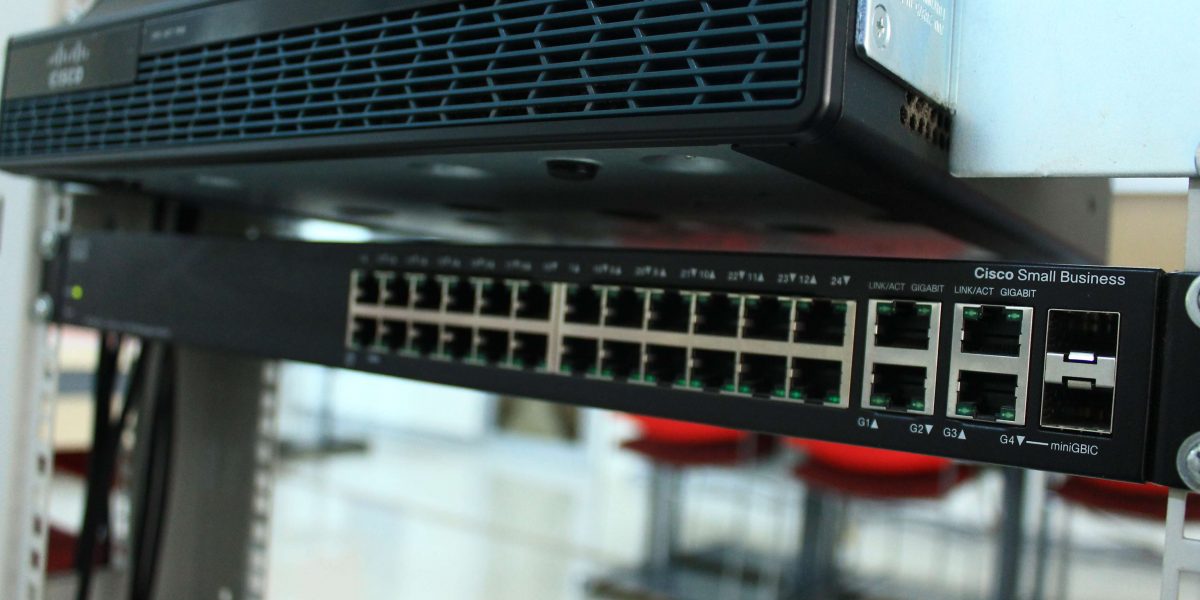 Computer Networking (ComNet) Laboratory | Lab Fakultas Ilmu Terapan